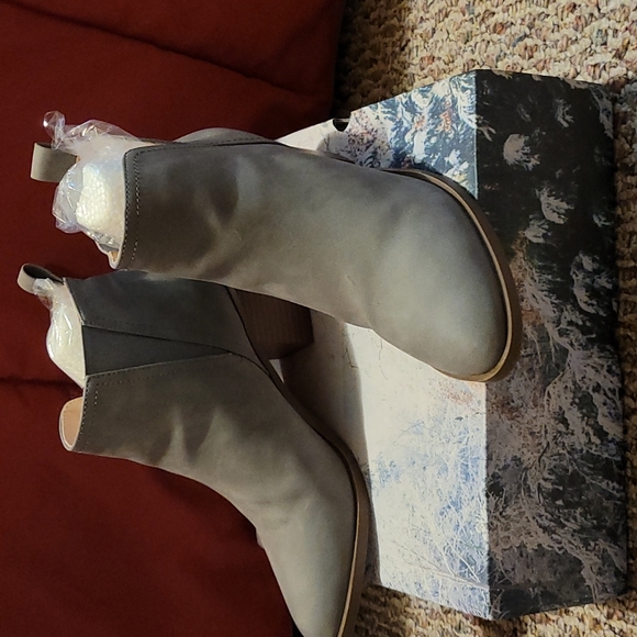 Shoes | New Zby Boots | Poshmark